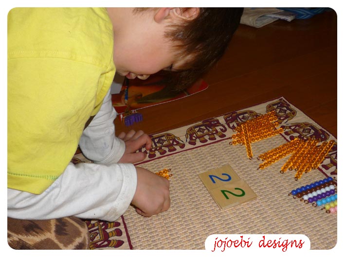 jojoebi designs: bead pyramid