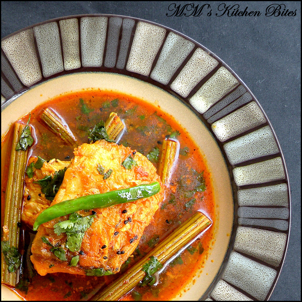 MM's Kitchen Bites: Rui Macher Tel Jhol/Fish flavored with nigella ...