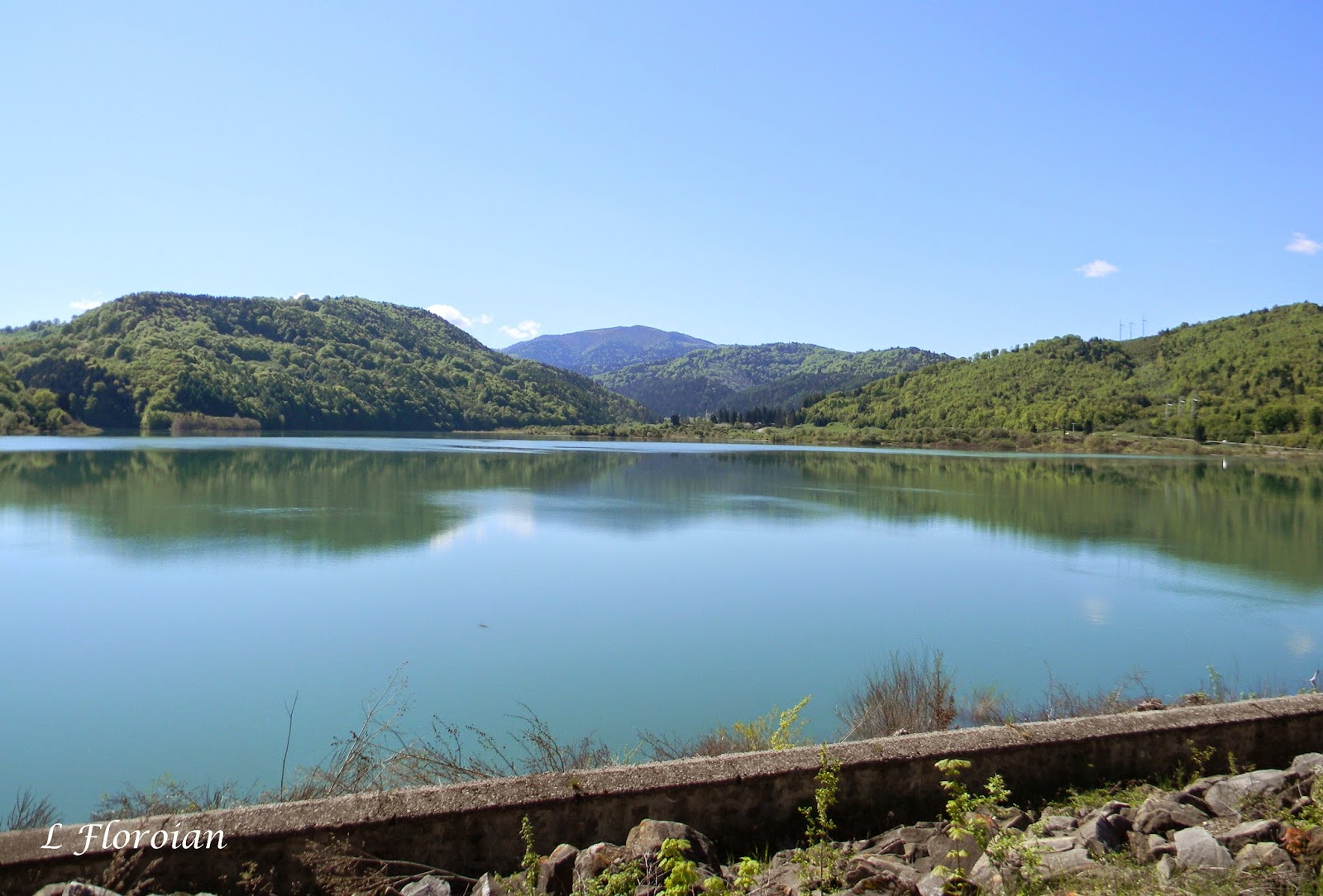 Blog de Calatorii si Drumetii Montane.: Drumetie pe dealurile de langa ...