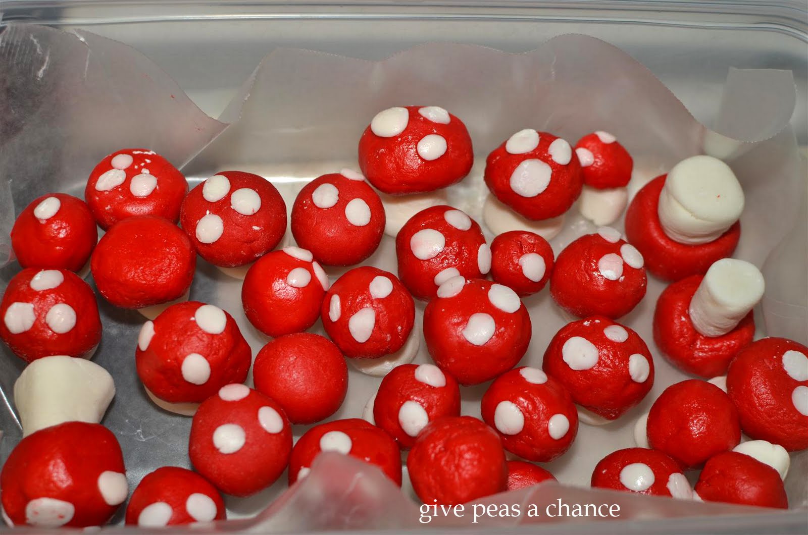 Give Peas a Chance: Marshmallow Fondant Toadstools