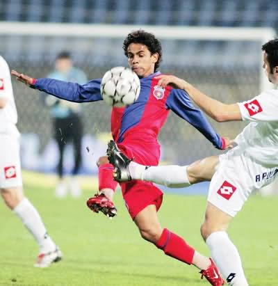 Obrolan Pagi Hari: 7 Pemain Sepak Bola Terpendek di Dunia