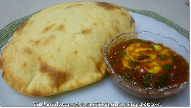 kitchen flavours: Naan Bread : IHCC