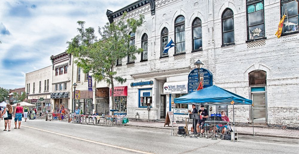 Orillia Travel: Orillia Arts District