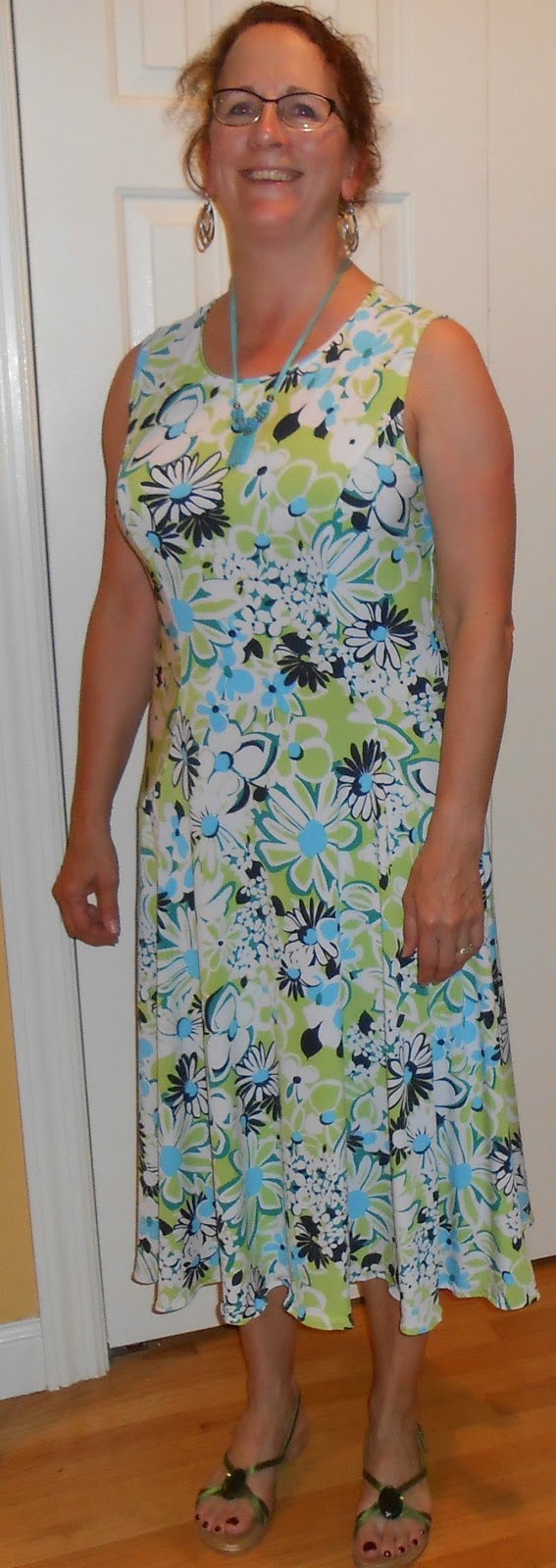 Ilove2sew!: Very Easy Vogue Dress 8871