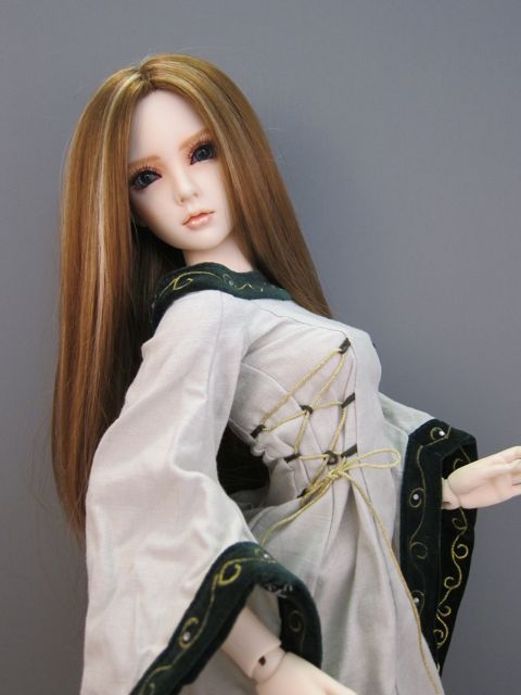 "Erin" Doll and "Guinevere" Outfit by Carpatina | The Toy Box Philosopher