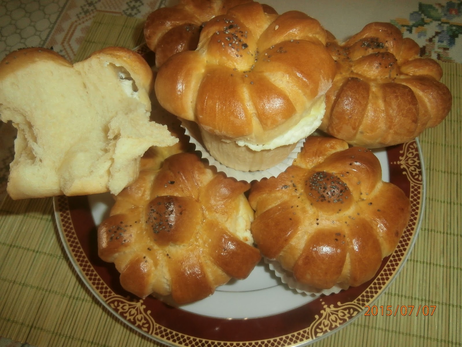 ΠΛΑΘΩ ΖΥΜΑΡΑΚΙΑ ΜΕ ΤΑ ΔΥΟ ΧΕΡΑΚΙΑ ..: MUFFINS ΑΡΜΥΡΑ ME ΤΥΡΙ