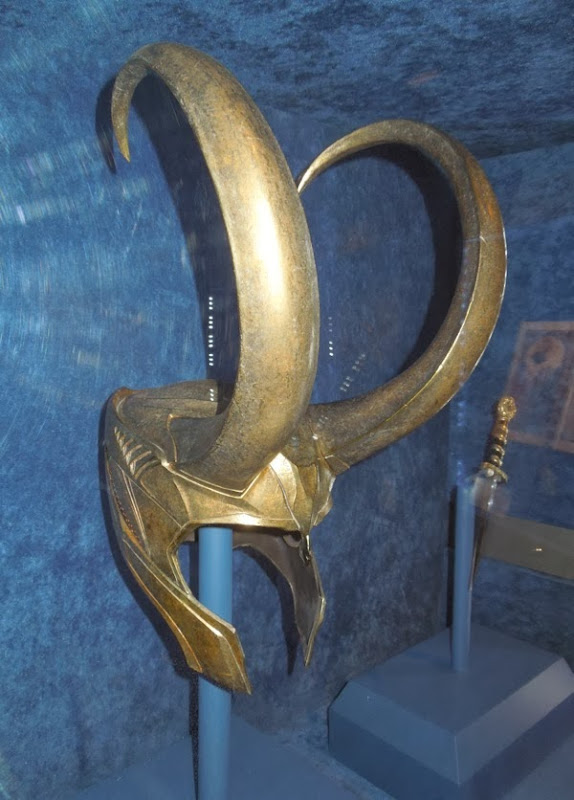 Hollywood Movie Costumes and Props: Thor: The Dark World Treasures of ...