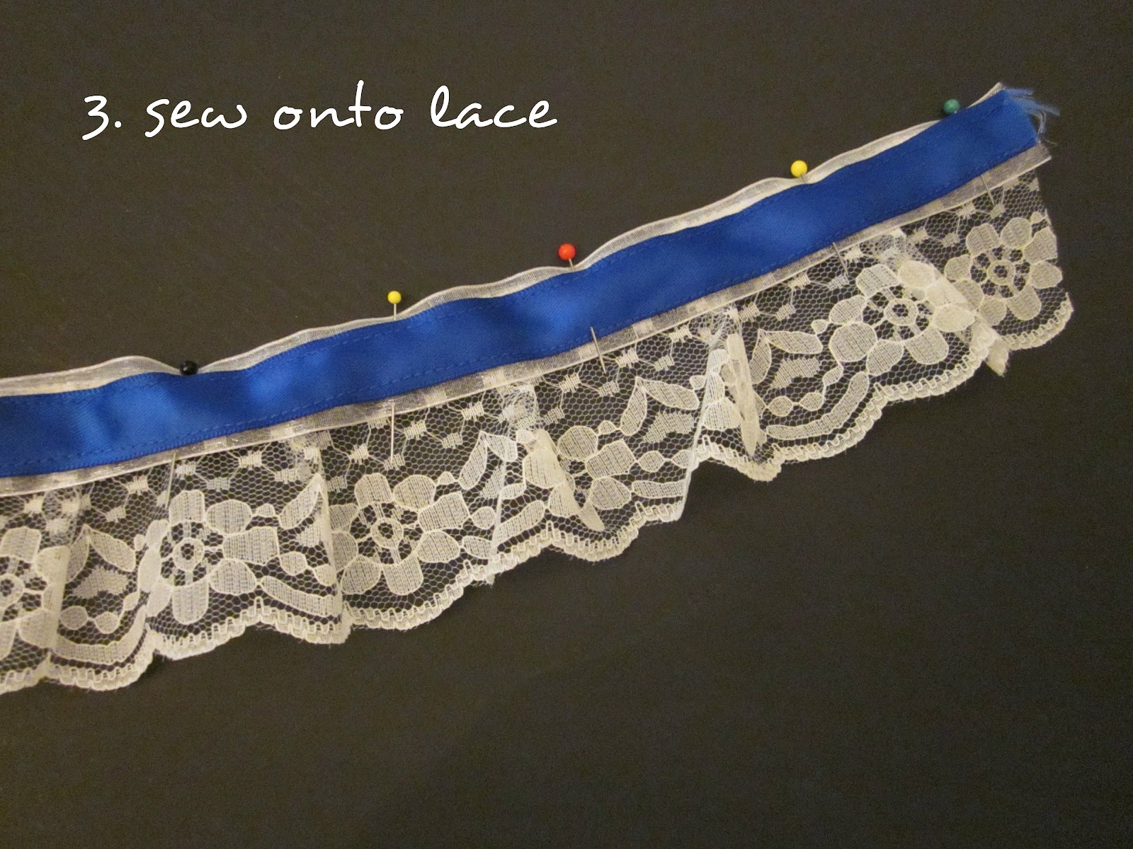 From Woo to You: DIY: Sew a Garter