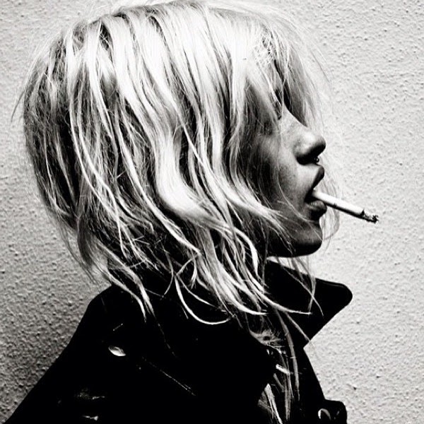 LE CONTAINER: ...ulf