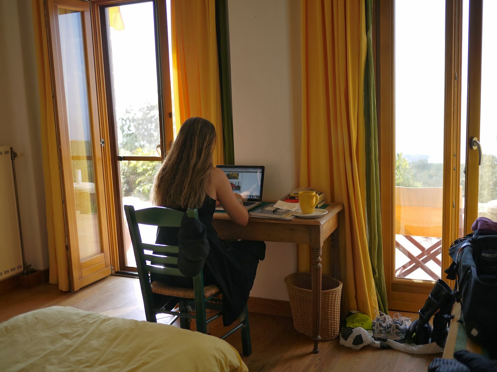 Goddesses in the Dust: Elpis, the Spirit of Hope - or What Was Left in ...