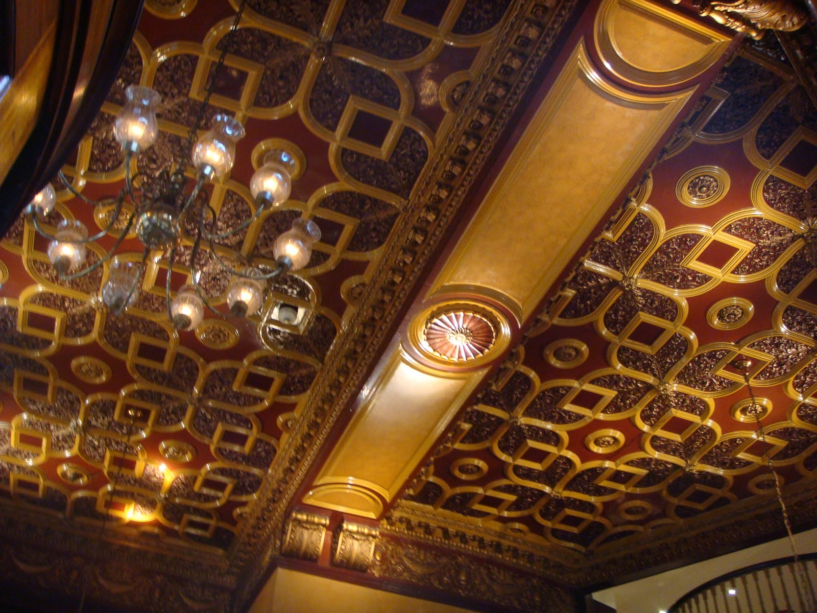 Time for a Pint – A Pictorial Pub Crawl: Edinburgh