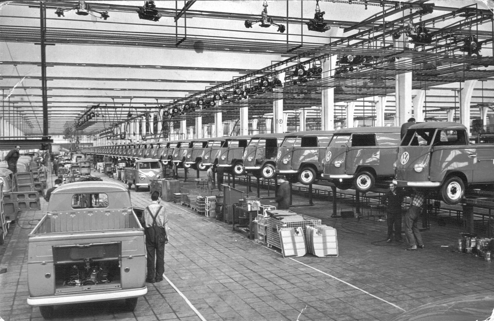 My 1928 Chevrolet: Some Vintage Car Assembly Line Photos