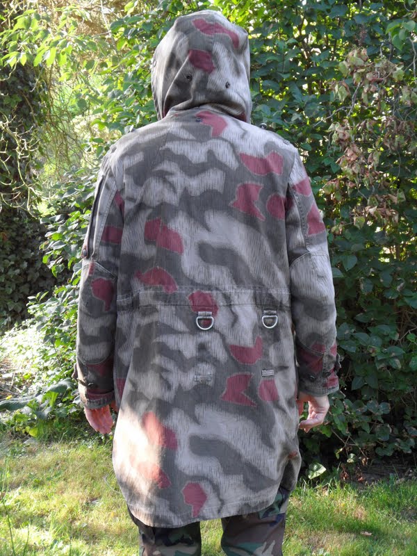 Four Bees: Bundesgrenzschutz Parka, BGS Sumpfmuster Camo