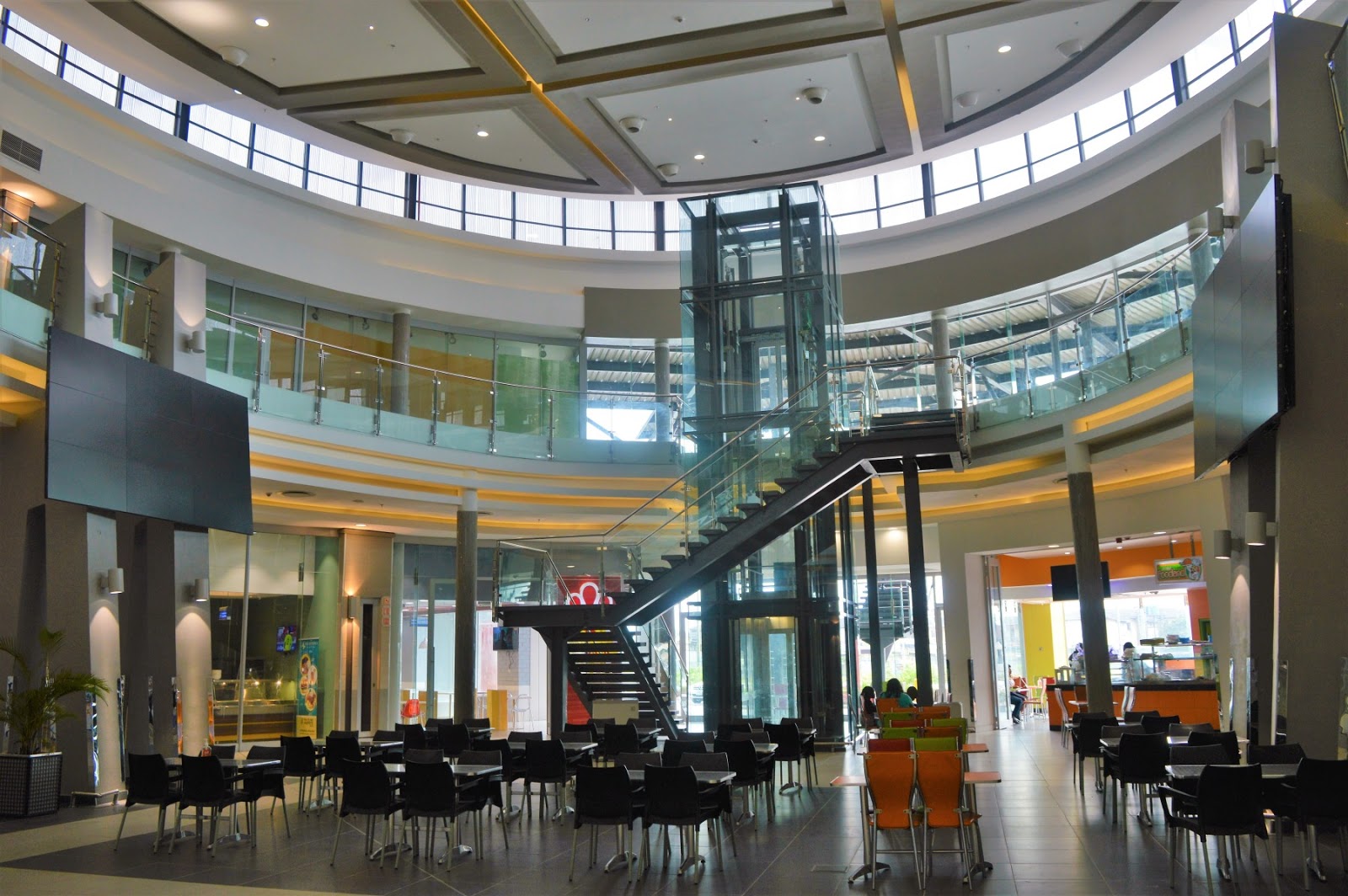 The Unknown Nigeria : PHOTO NEWS : THE DELTA MALL