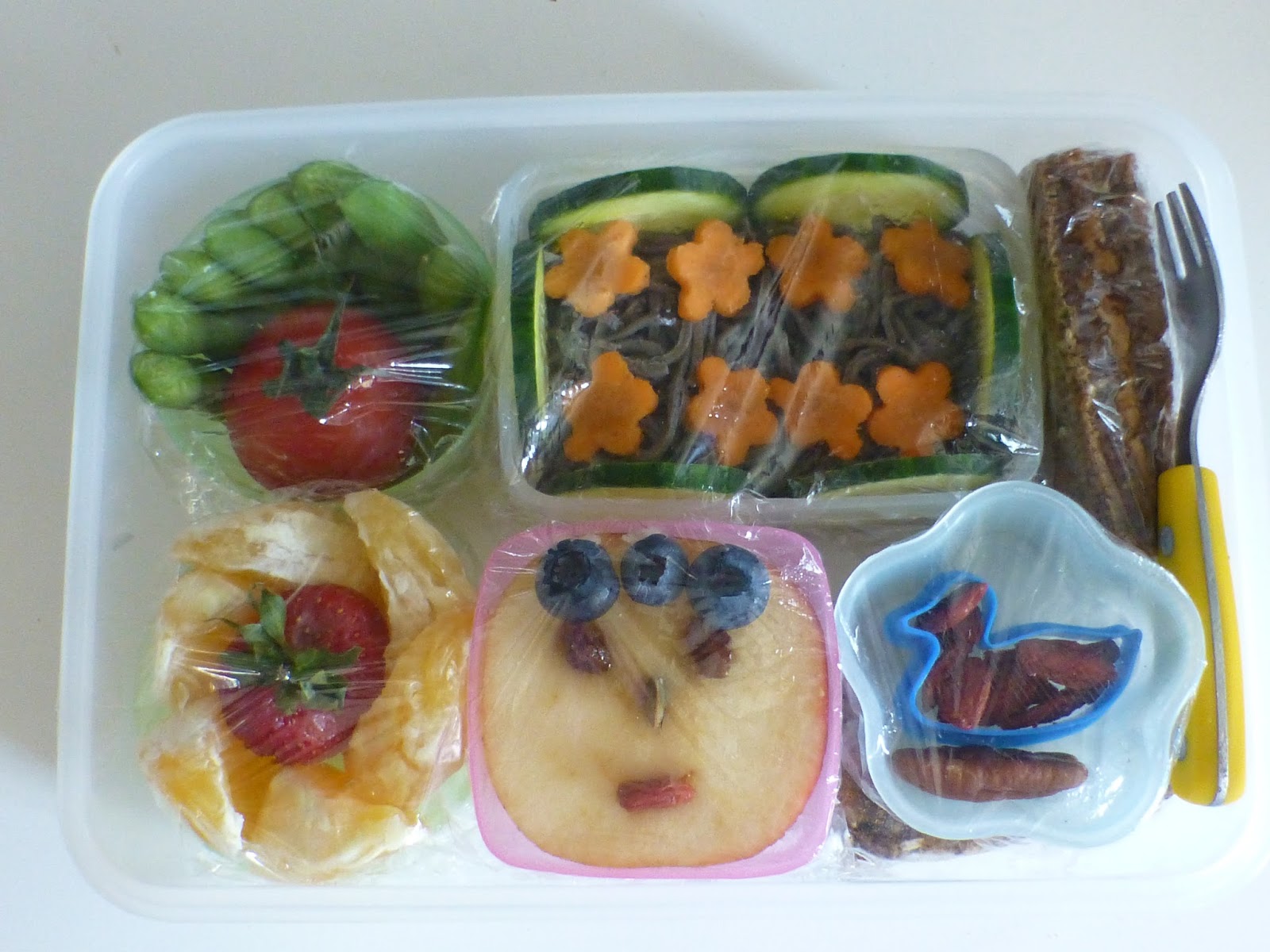 Family FECS: J's Lunch Box - Carrot Flowers