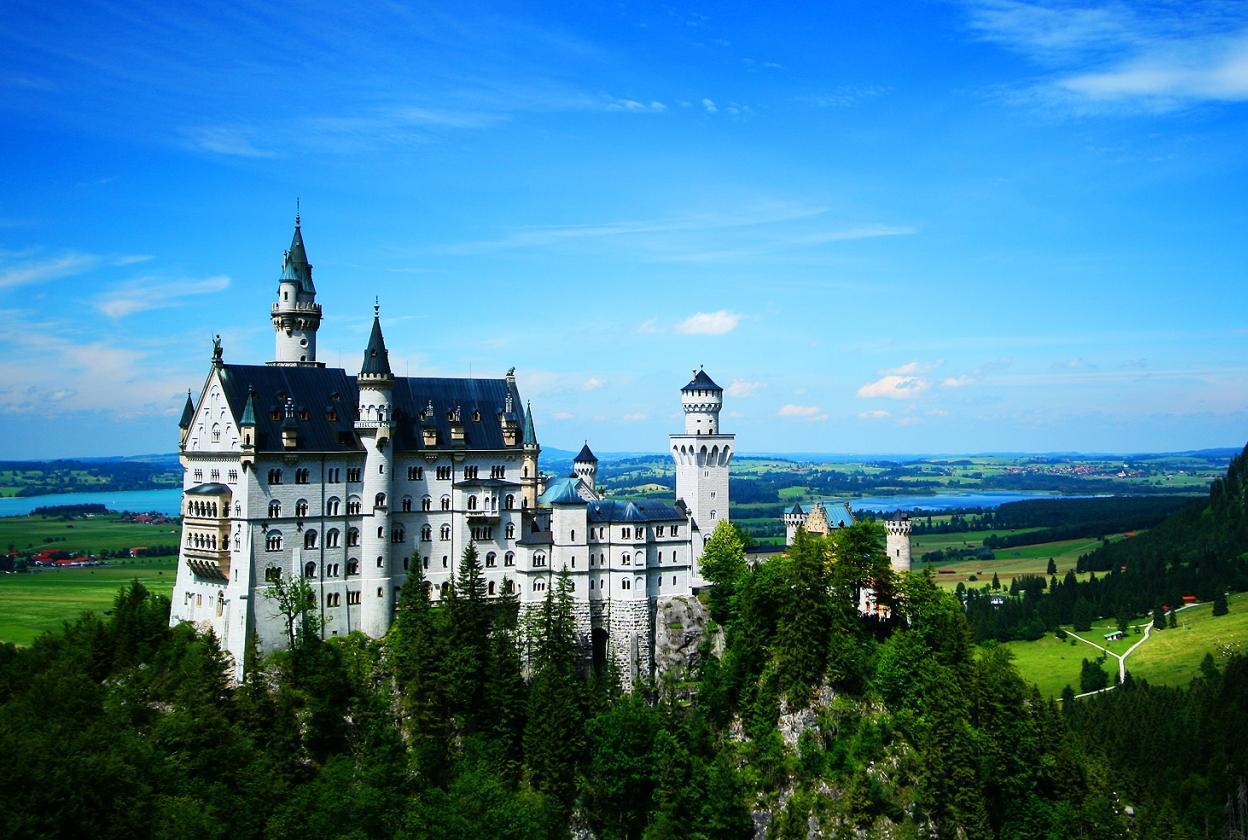 Neuschwanstein Castle, Germany: The World's Foremost Tourist Attraction ...