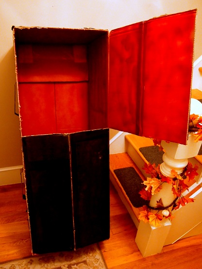 OTIS (Odd Things I've Seen): Crummy Cardboard Casket