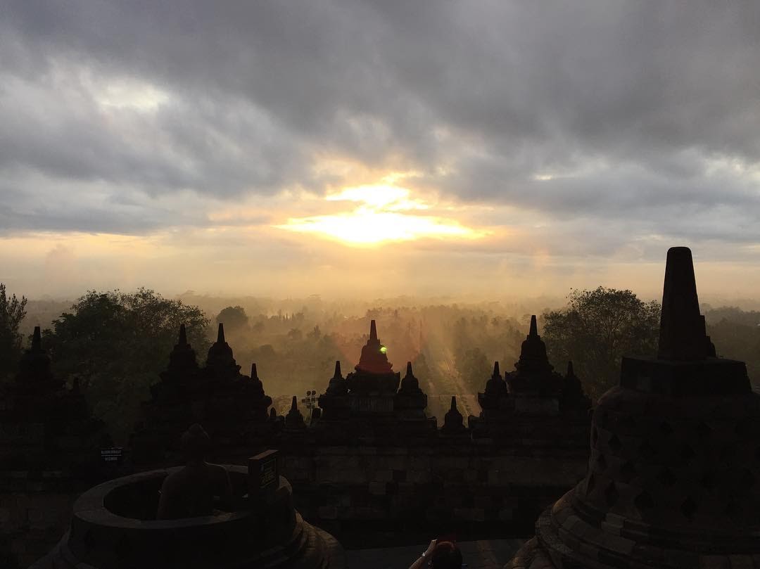 Gorgeous 15+ Photos of Borobudur Temple at Sunrise Indonesia