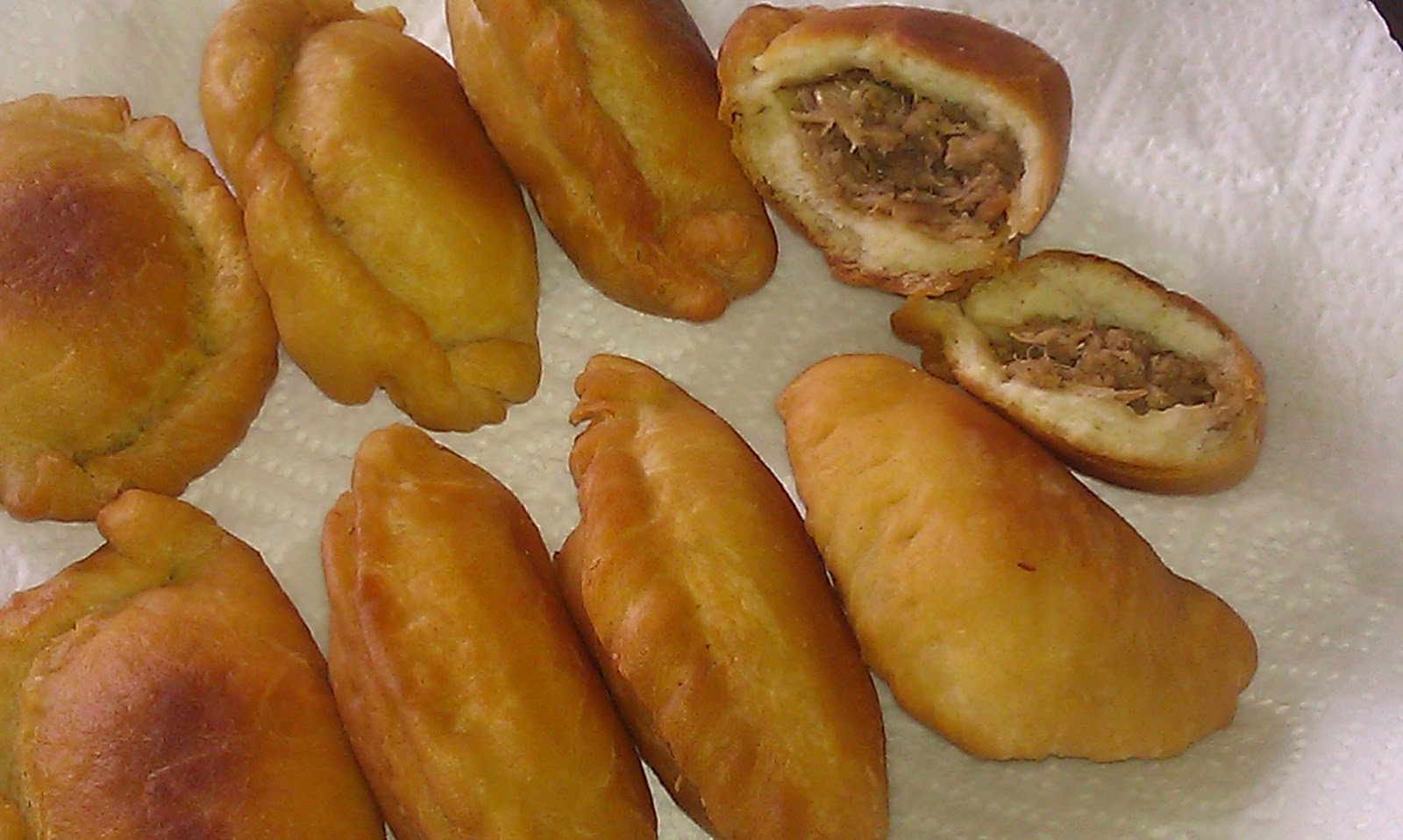 Panada Tuna [ Tuna in Fried Bun ] | Pimentious