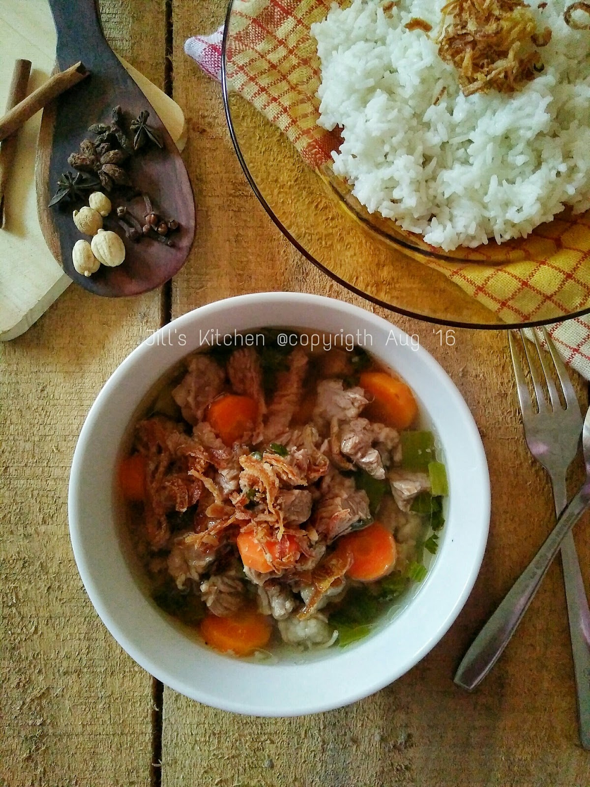 Jill's Kitchen: SOP DAGING AROMA REMPAH YANG MENGGODA