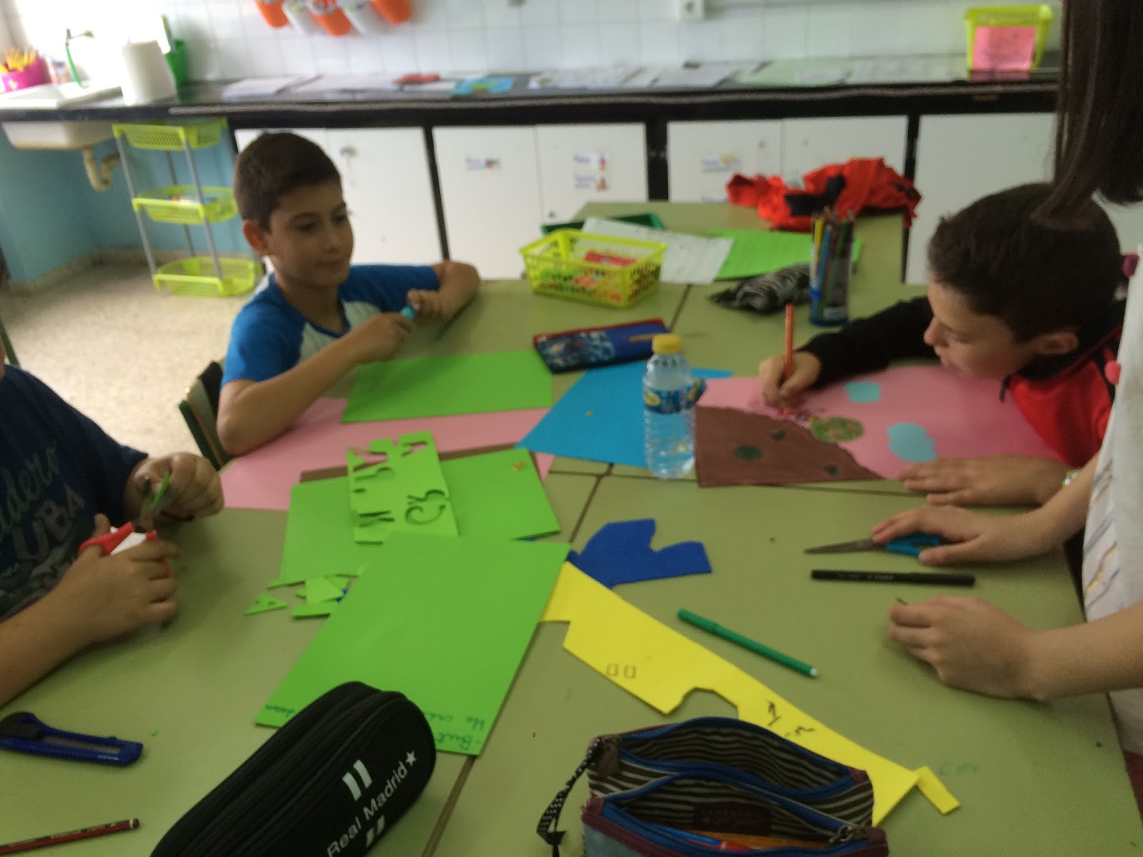 OUR ENGLISH CLASS: Art and crafts: Creating books