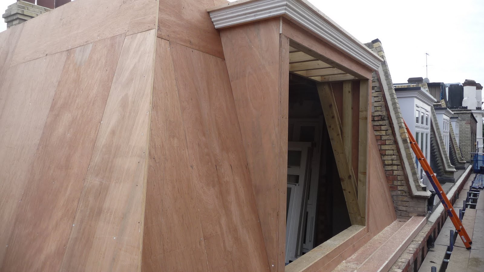 WoodenBother: Mansard Roof construction