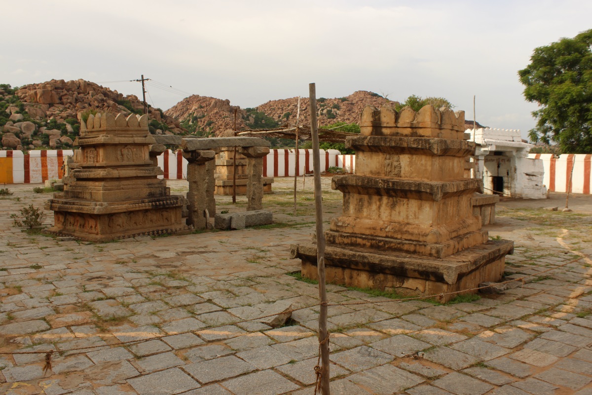 Journeys across Karnataka: ನವ ಬೃಂದಾವನ ~ Nava Brindavana, Anegundi