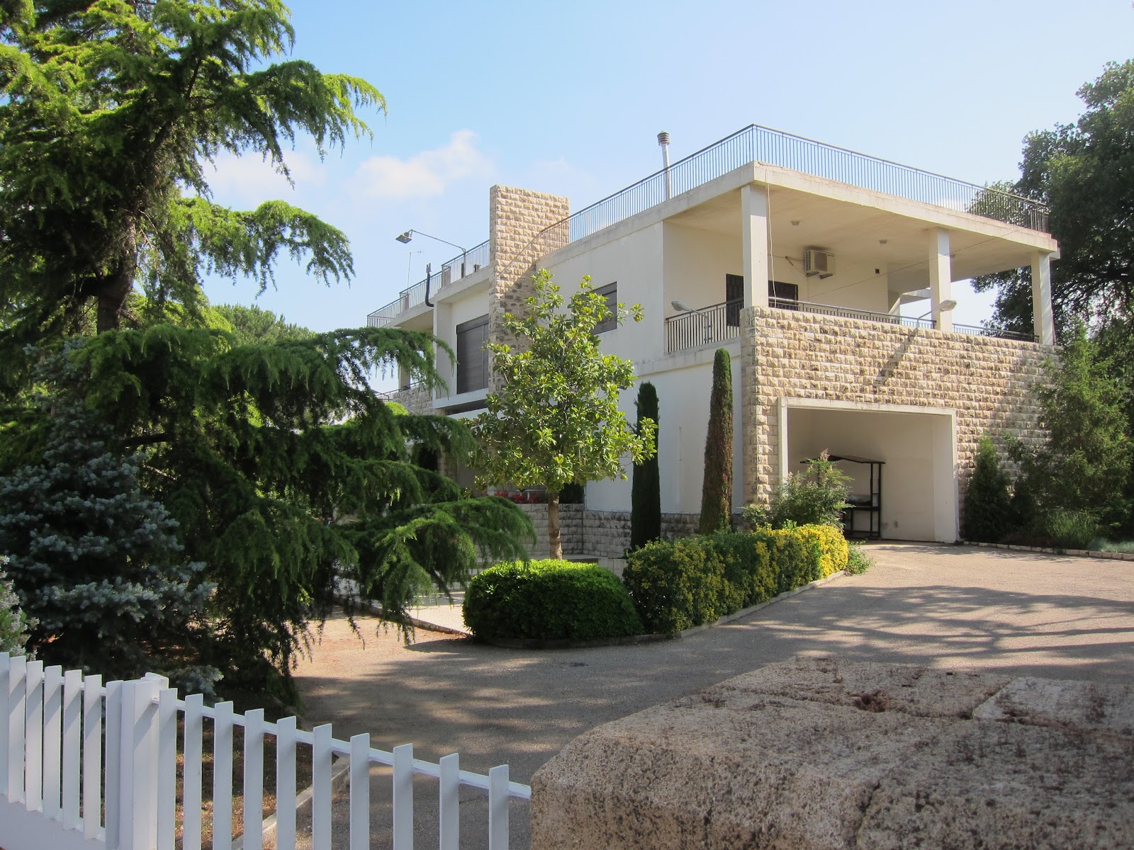 Gillie's Big World: Village Life in Northern Lebanon