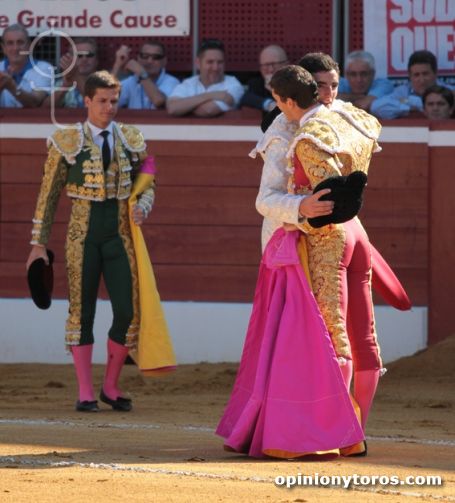 Blanco y Oro: * Alternativas de toreros en 2011 (Cap-III y último).
