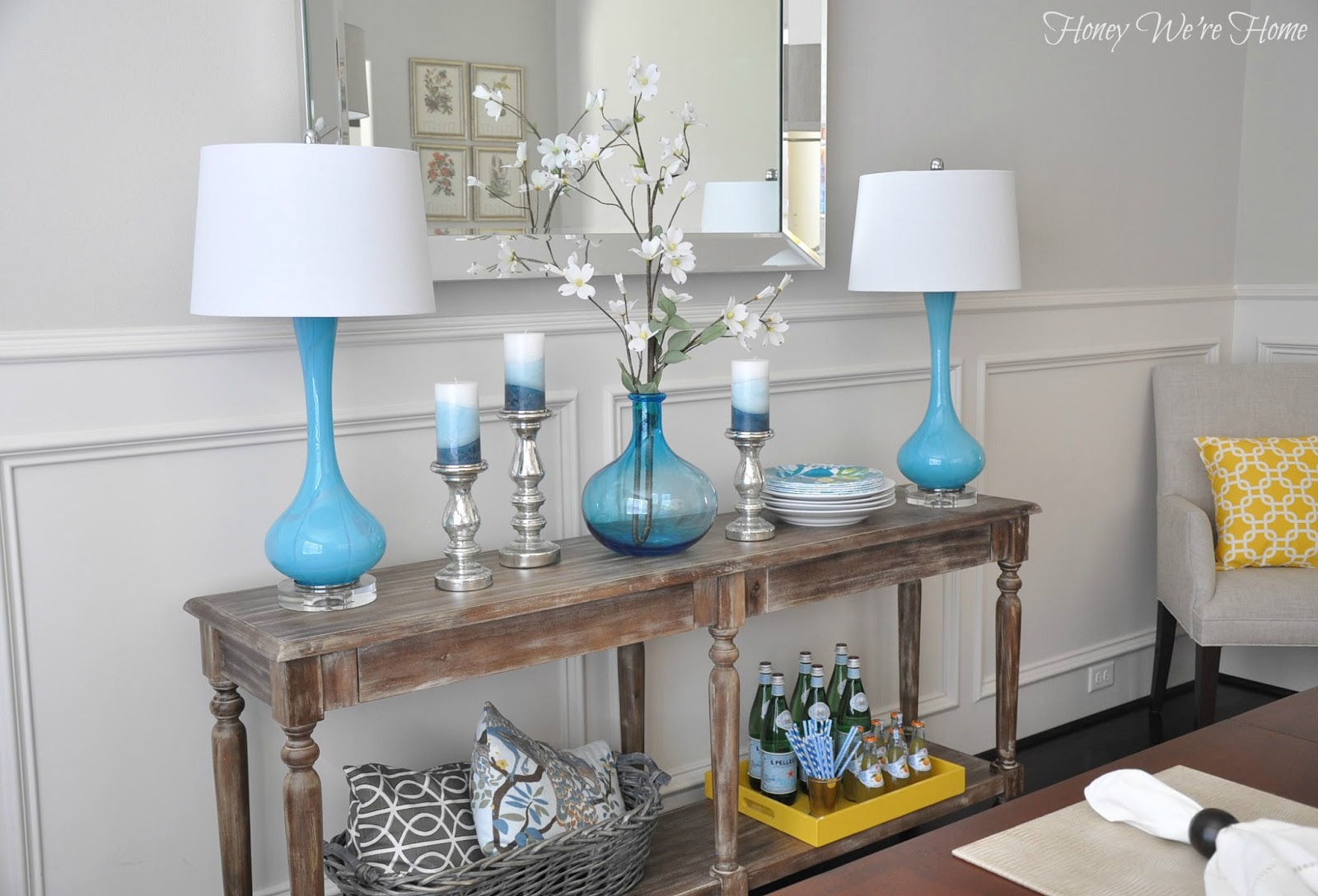 Dining Room Decor Updates // World Market Everett Foyer Table | Home Design