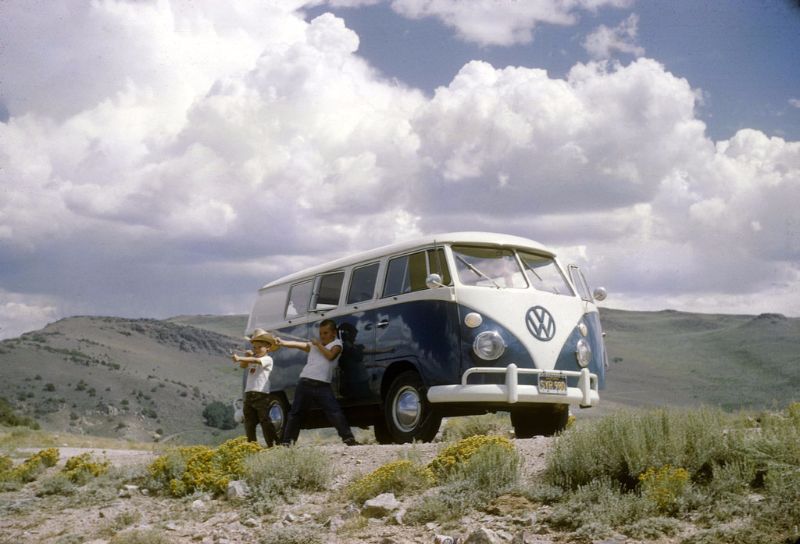 Hippie Van of the 1960s: 36 Amazing Photos That Capture People with ...