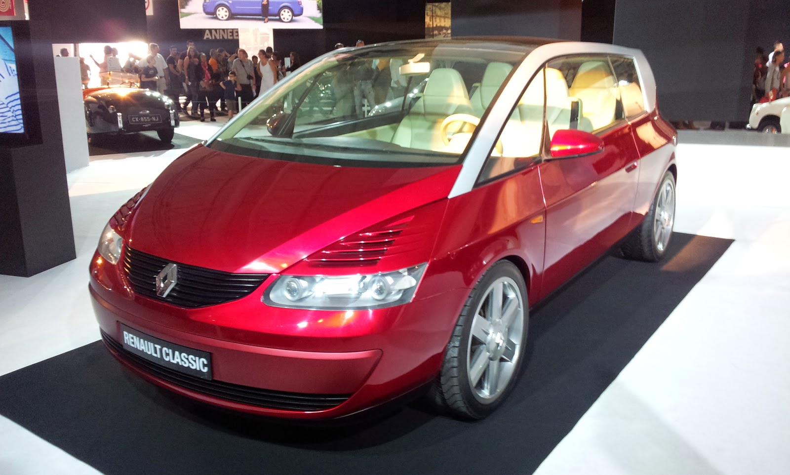 Renault Avantime Concept 1999 - vídeo | Quatro rodas e um volante!