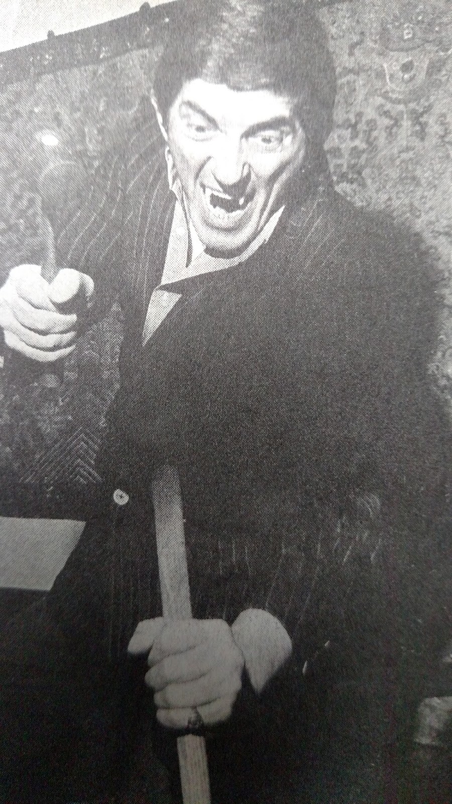 Shadows on the Wall: An Online Dark Shadows Fanzine: Jonathan Frid ...