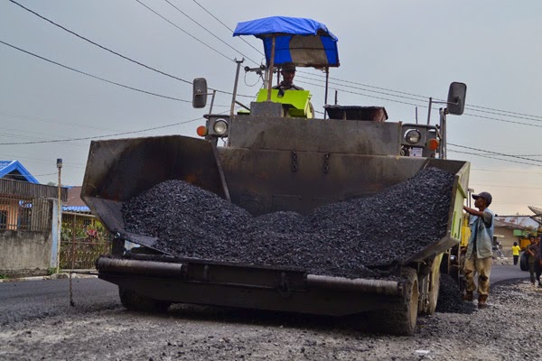 Pertama di NTT, Aspal Buton di Uji Coba di Kota Ende