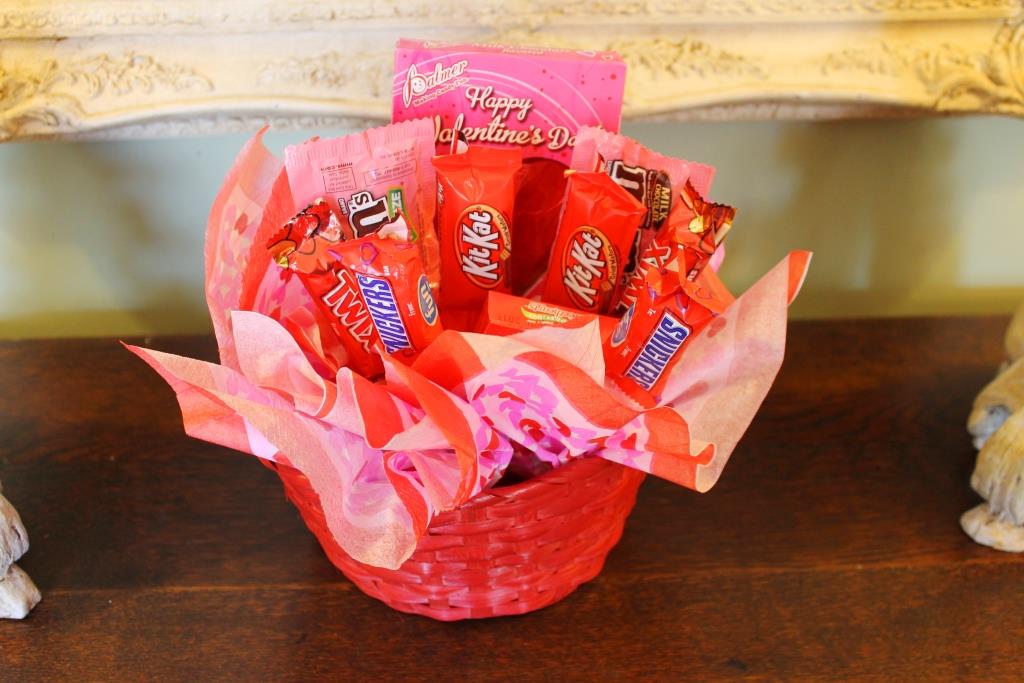 Make A Candy Bouquet In A Basket | Miss Kopy Kat