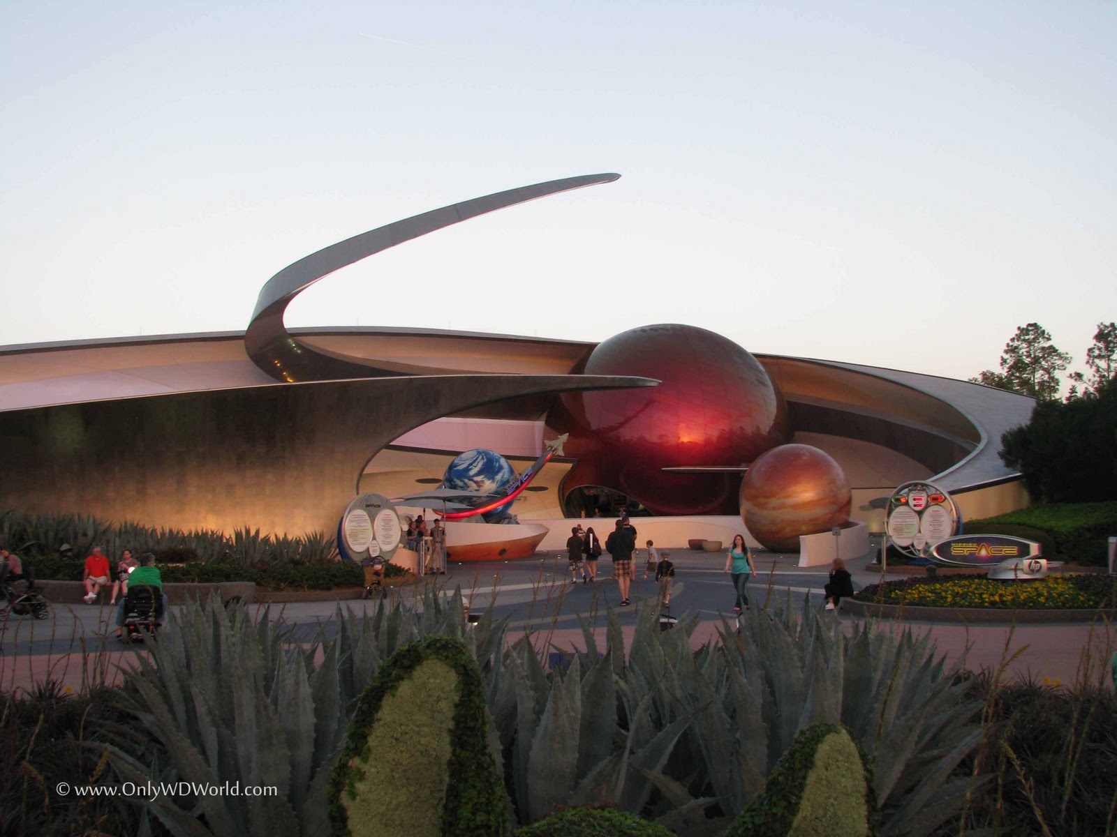 Get NASA Astronaut Experience At Epcot On Mission Space | Disney World ...