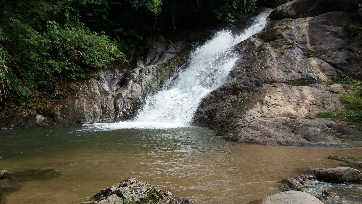Mohd Faiz bin Abdul Manan: Lata Perahu