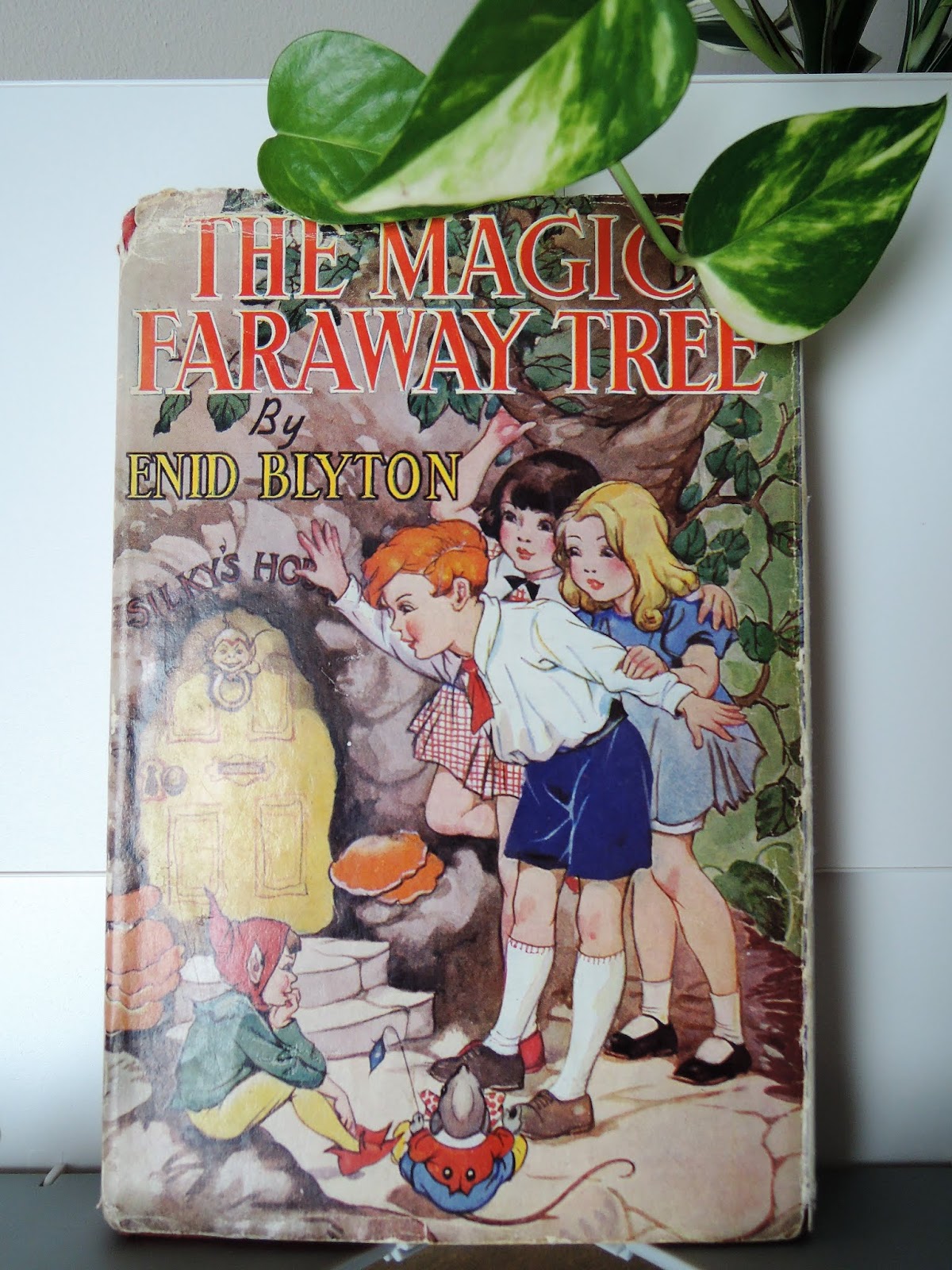 Two Paper Birds: THE MAGIC FARAWAY TREE