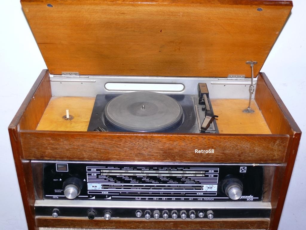 Retro 68: Rigonda 102 - retro zeneszekrény