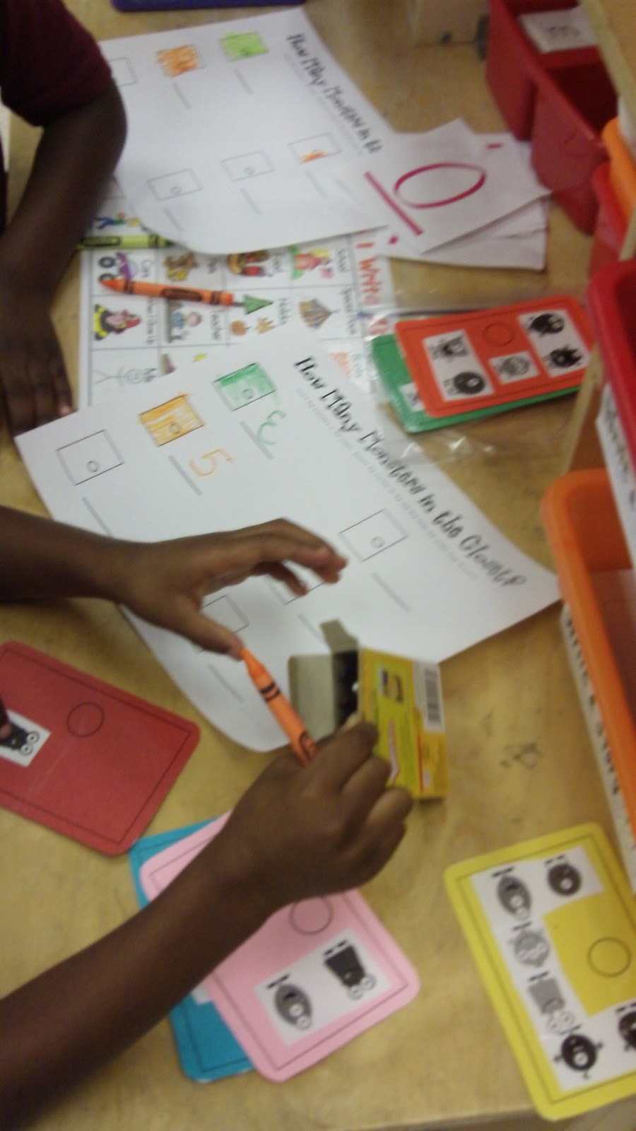 Sweet Kindergarten: Fall/Halloween Centers