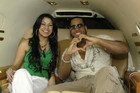 Biografía de ROMEO SANTOS: Familia