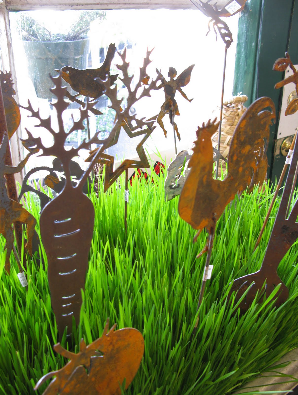 Farmhand Feed and Home Company: Rusty Garden Art