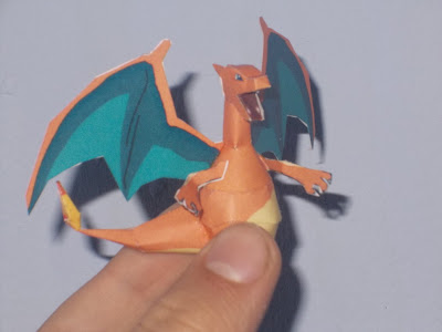 Miniature Charizard Papercraft | Papercraft Paradise | PaperCrafts ...