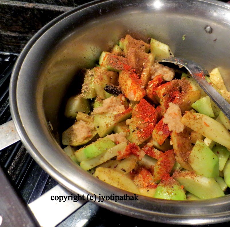 Taste of Nepal: Chayote Squash - इस्कुश (Iskush ko Tarkaari)