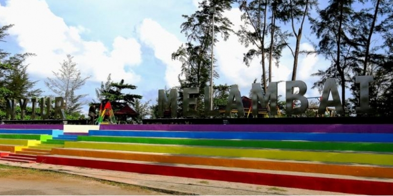 Pantai Nyiur Melambai - YUK RELAX