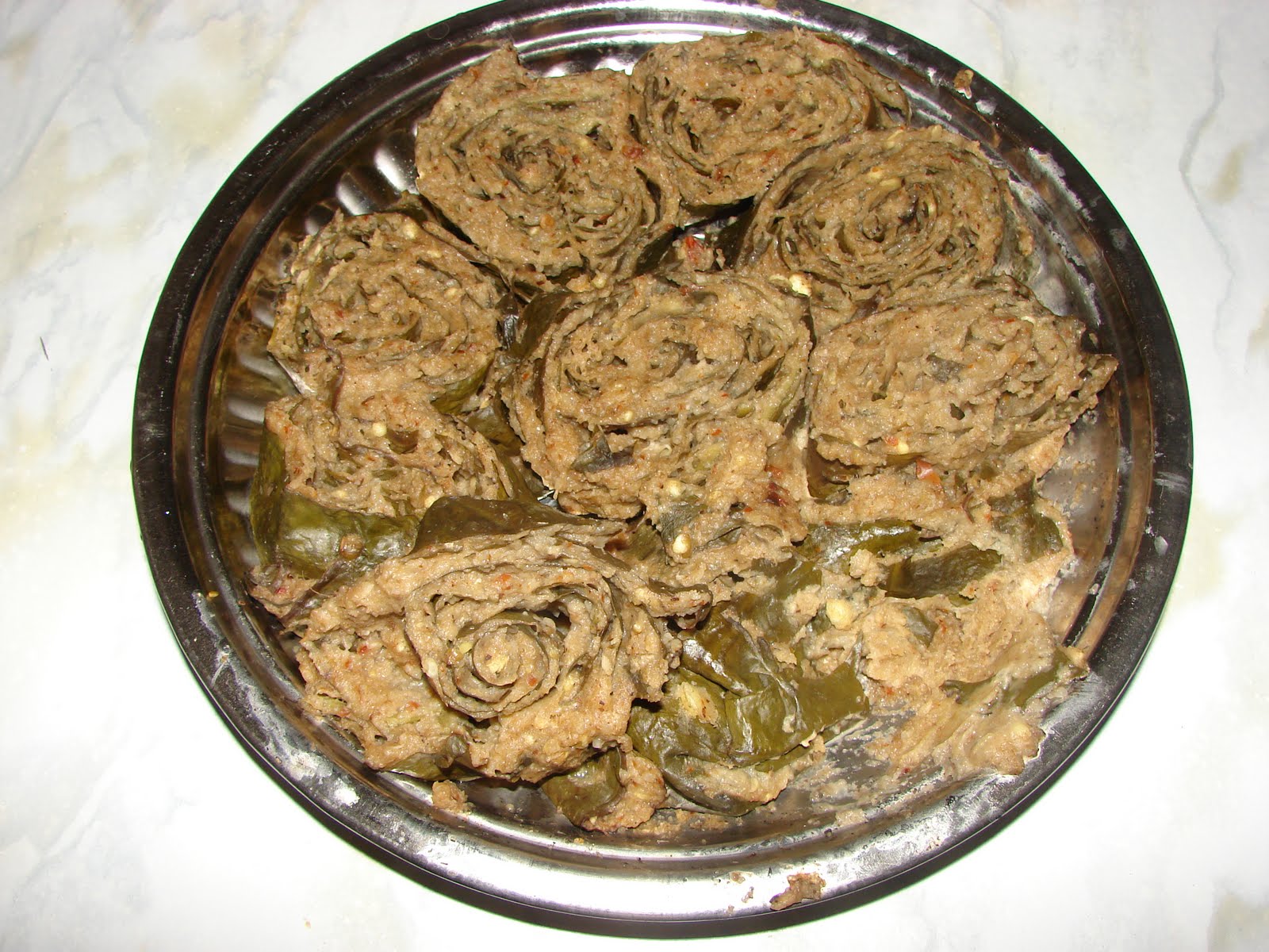 Vegetarian Recipes: Patra Rolls (Patrado / Patrade)