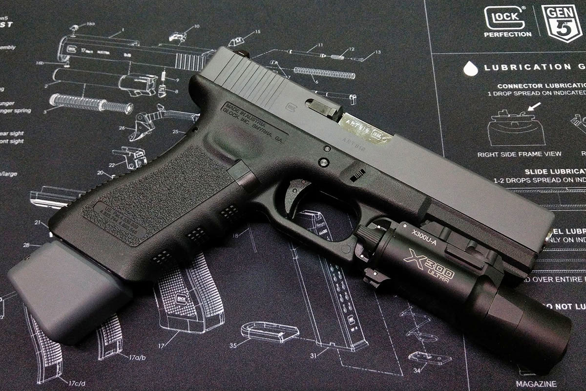GLOCK 18C_steel slide