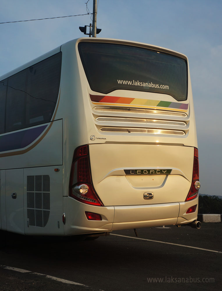 ALL NEW LEGACY SR-1 ~ WORLD BUSES