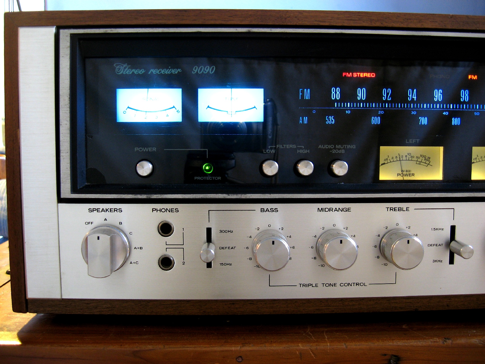 Matt's Vintage Audio Repair: Sansui 9090 recap and restore