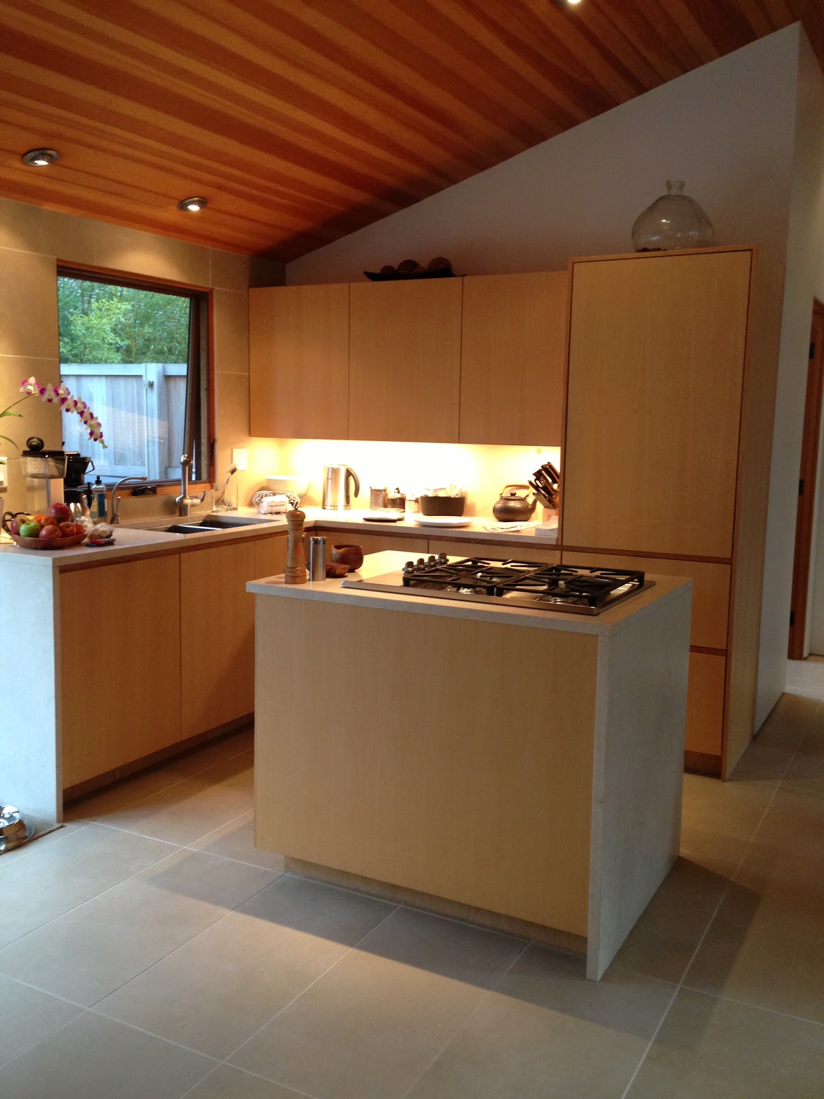 Portland Oregon Interior Design Blog: Small kitchen efficiency
